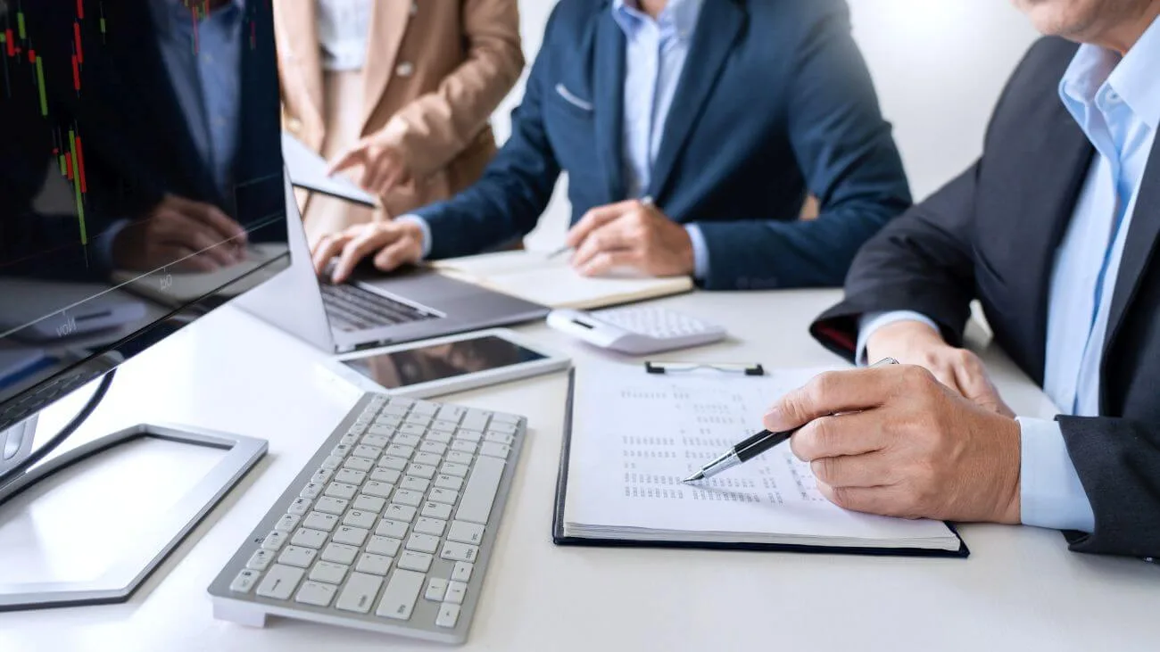 SWIFT PKO BP – do jakich przelewów się go dziś używa?